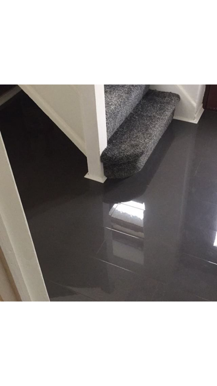 Graphite High-Gloss Laminate Flooring | Floorless Floors
